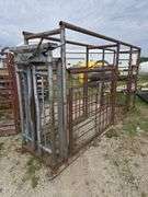 Cattle chute with auto head gate - Schmid Auction
