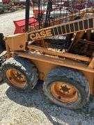 Case 1835 skid steer, runs, w/2 buckets, new starter, and new battery s ...