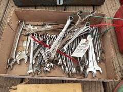 Box of wrenches - Schmid Auction
