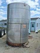 2850-Gal Stainless steel tank with dent was previous agriculture ...