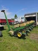 John Deere 7000 6 row planter, monitor, corn, and bean cups - Schmid ...