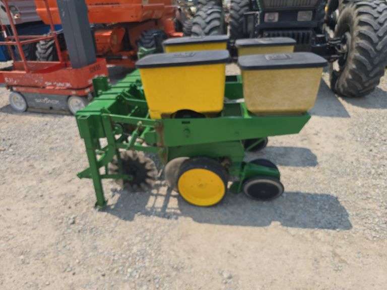 2 Row John Deere 7000 planter, 3pt, No-Till, Corn, bean, and milo ...