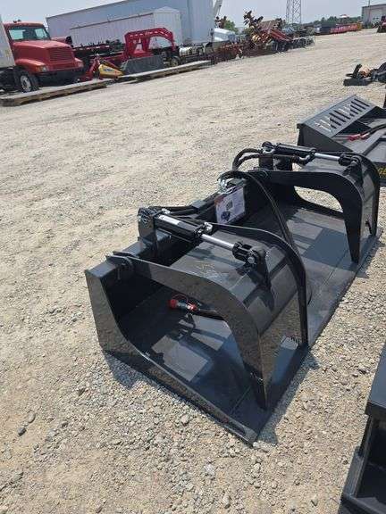 New 2024 Wolverine skid steer grapple bucket, 36" overall length, 39 ...