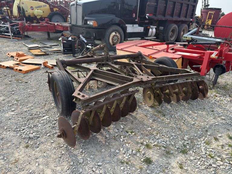 8ft pull type hydraulic disc - Schmid Auction