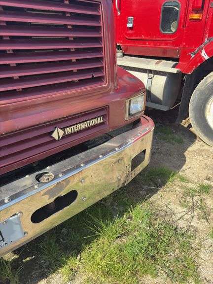 International 2674 Tandem axle, truck, runs, Super 10 Speed, 357,000 ...