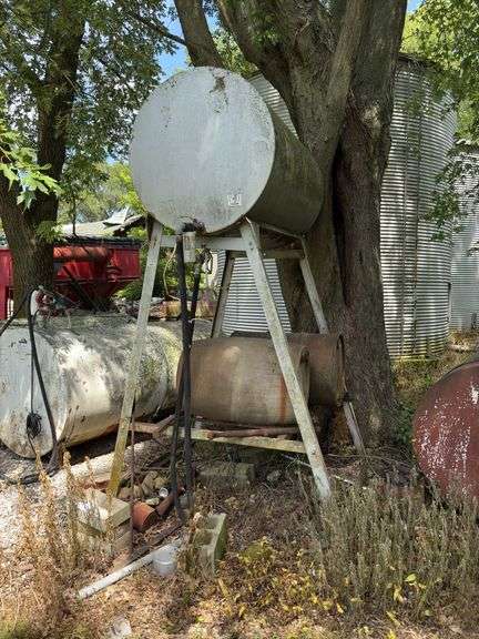 250 Gallon Over Head Gravity Fed Fuel Tank - Schmid Auction