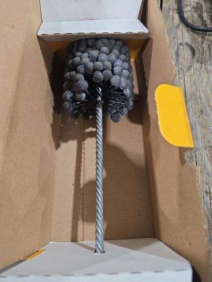 Flex-Hones surface finishing, cross hole deburring, edge blending in ...