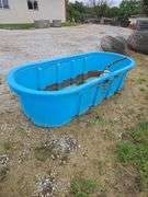 Behlen country 300-gallon water trough - Schmid Auction