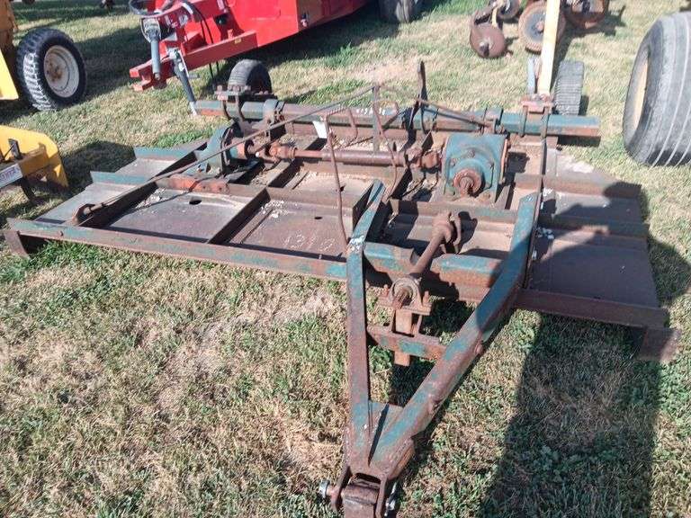 Bushog 9ft offset 2 gearbox pull type rotary mower - Schmid Auction