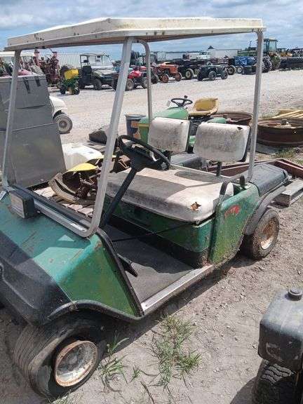 Late 1980s gas 2 stroke EZGO Golf Cart - Schmid Auction