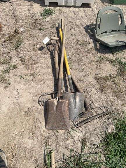 Yard tools - Schmid Auction