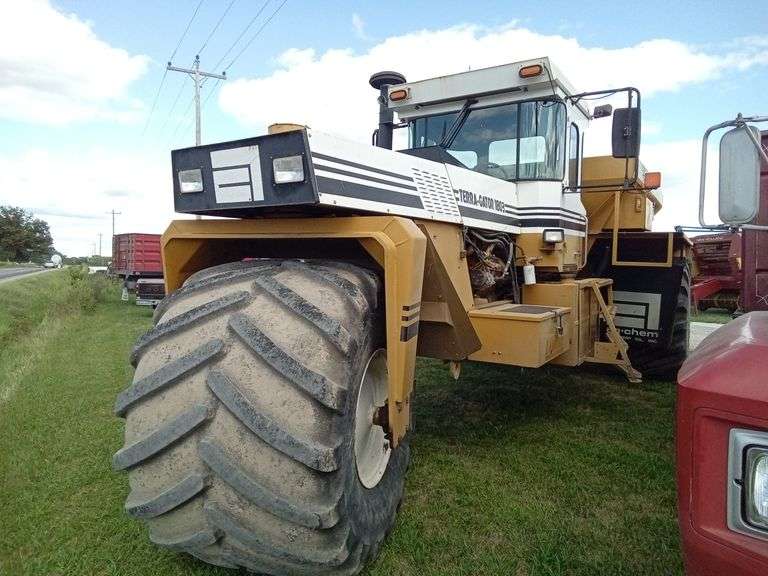 1994 TerraGator 1803, 3 floater tires, L2020 bed, 8800hrs, New 3208 CAT ...