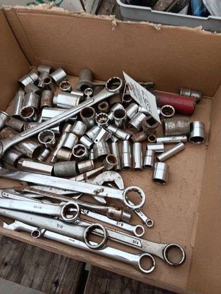 Misc. sockets and wrenches - Schmid Auction