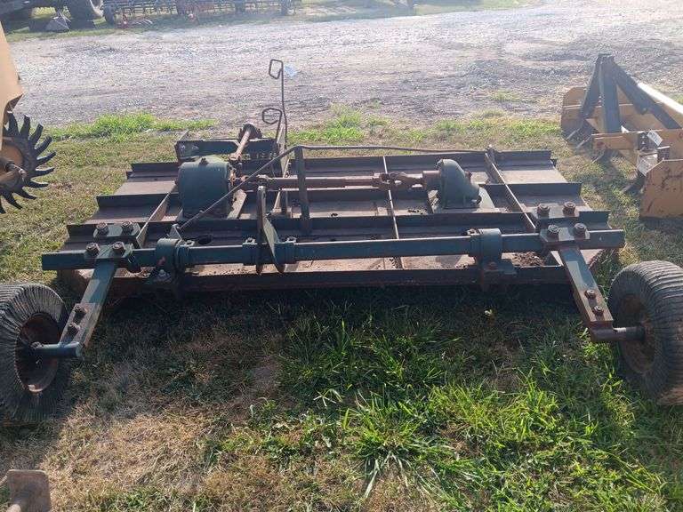 Bushog 9ft offset 2 gearbox pull type rotary mower - Schmid Auction