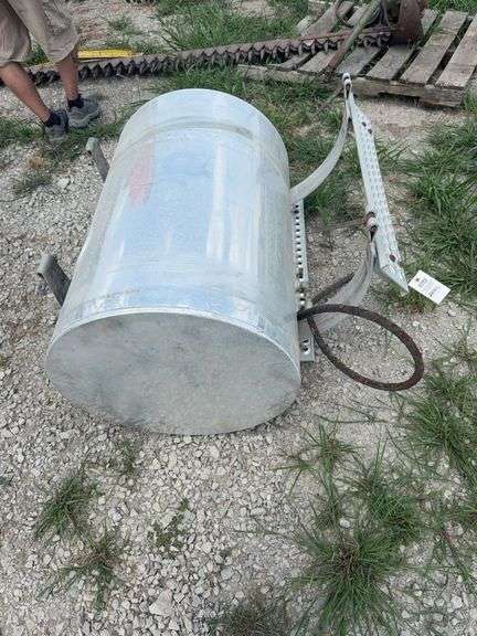 Semi fuel tank with step - Schmid Auction