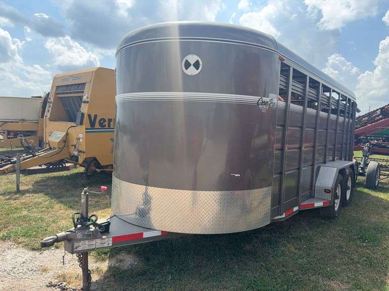 2014 Corn Pro SB187S bumper hitch livestock trailer, divider gate, 18ft ...