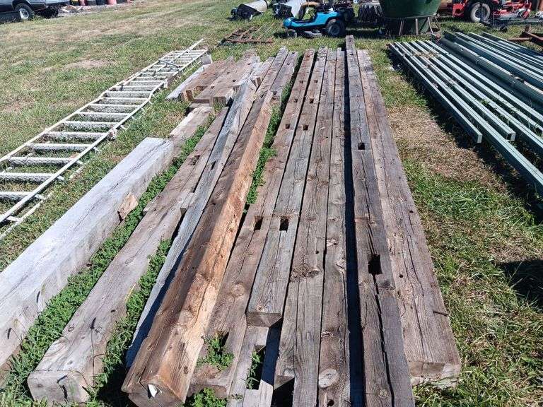 21pcs Old barn post various lengths - Schmid Auction