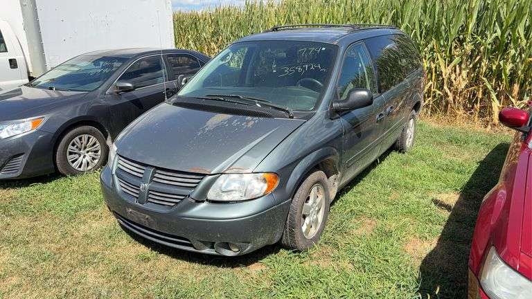 2005 Dodge Mini Van, 4 Door, Runs, 358,924 miles, VIN ...