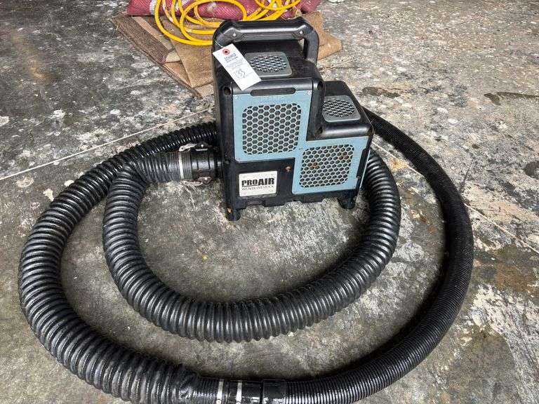 Pro-Air Weaver livestock blower - Schmid Auction