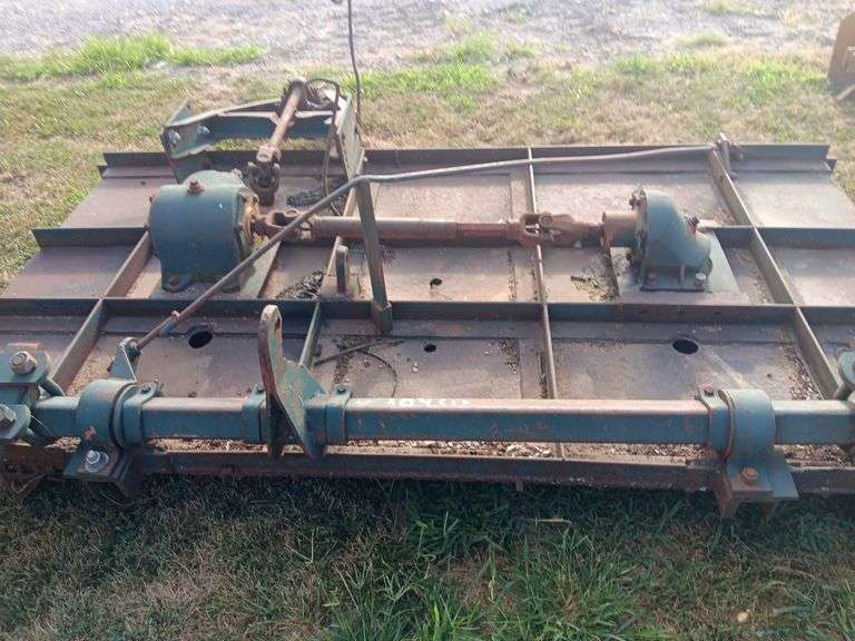 Bushog 9ft offset 2 gearbox pull type rotary mower - Schmid Auction