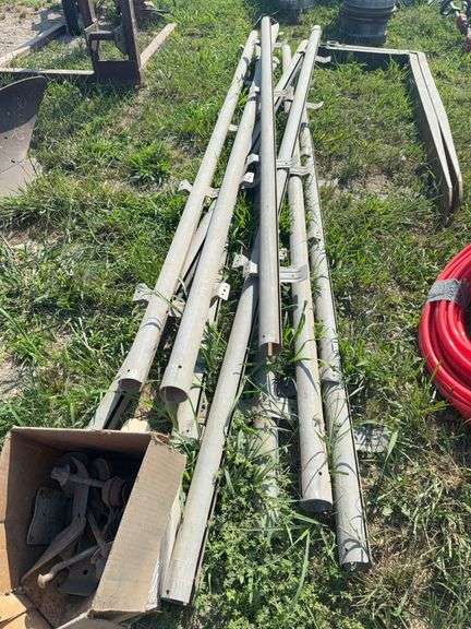 Shed door track with tandem rollers - Schmid Auction