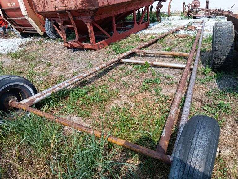 1 Homemade Round Baler Feeder/ Hauler, holds 3 - Schmid Auction