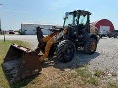 Case 921F Payloader with Bucket, 11843 hours, Radio, 405/70R20 Tires ...