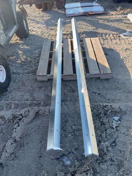 17pcs of 3x3 angle iron - Schmid Auction
