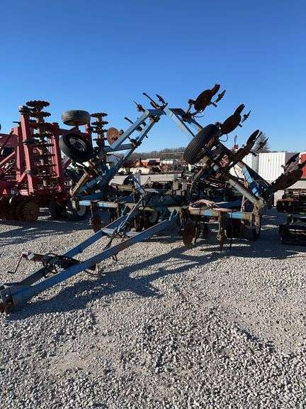 Anderson MFG Anhydrous Tool Bar, 13 Knife, No Cooler or monitor ...