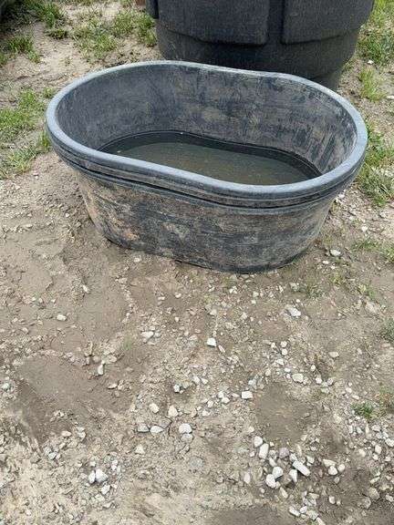 3 40 gallon tuff stuff livestock tubs - Schmid Auction
