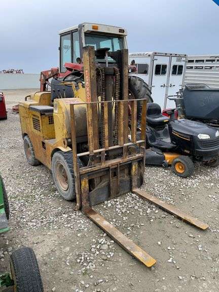 Tow motor Forklift, open station, side shift, gas engine, 2 stage lift ...
