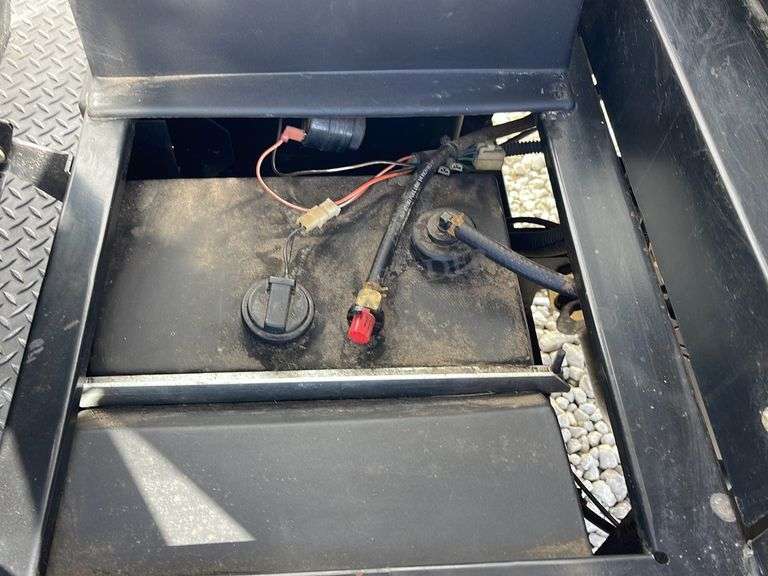 Cub Cadet Big Country UTV - Schneider Auctioneers LLC