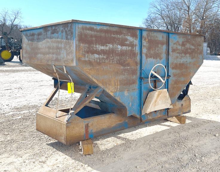 6' x10' gravity box - Schneider Auctioneers LLC