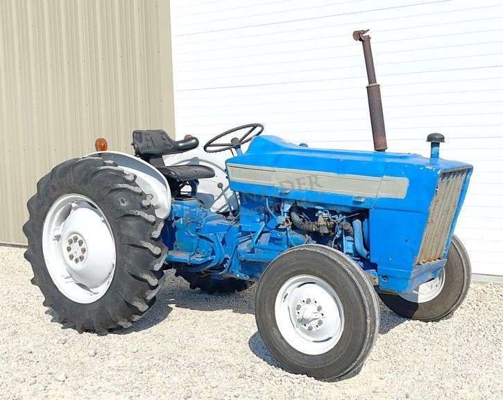 Ford 3400 gas tractor - Schneider Auctioneers LLC