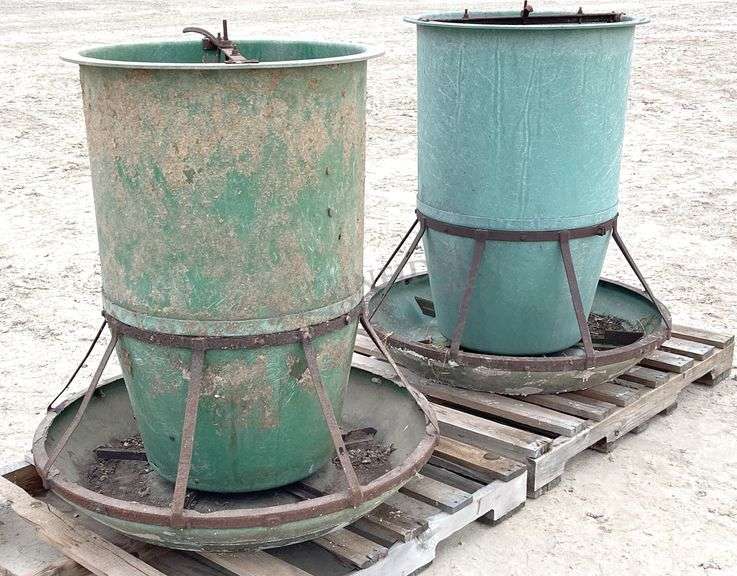 2- poly hog feeders - Schneider Auctioneers LLC