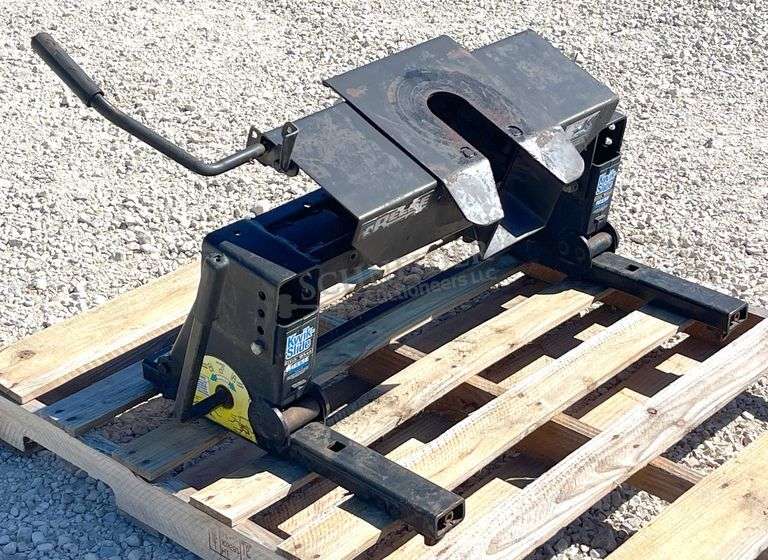 Reese Kwik-Slide 15k 5th wheel hitch for bed mount rails - Schneider ...