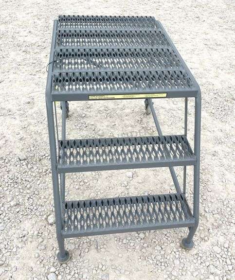 30" tall rolling steel work platform - Schneider Auctioneers LLC