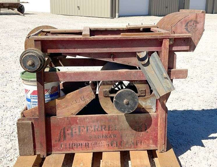 Antique Clipper wooden seed cleaner - Schneider Auctioneers LLC