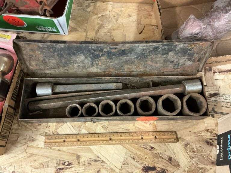 Vintage half inch drive socket set - SCHULTIS & SON, INC.