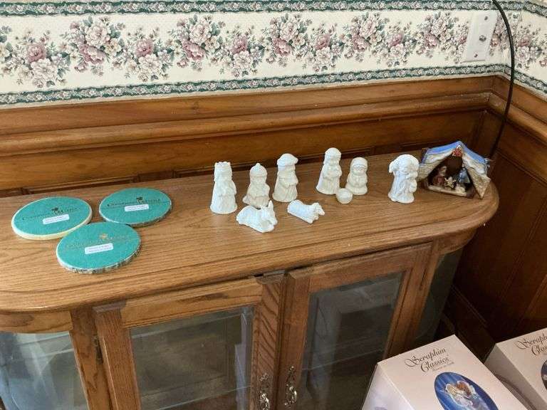 9 piece ceramic nativity scene- blue and brown nativity scene- 3 ...