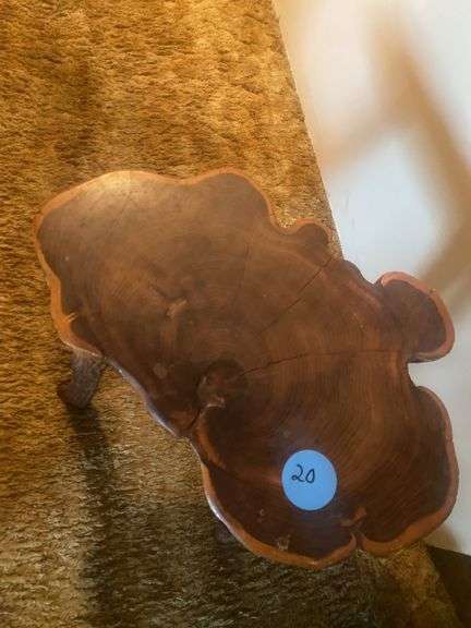 Walnut tree trunk table - SCHULTIS & SON, INC.