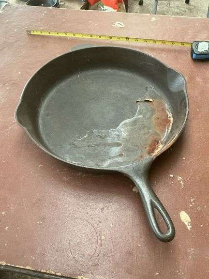 Wagner Ware 12 in cast iron skillet - SCHULTIS & SON, INC.
