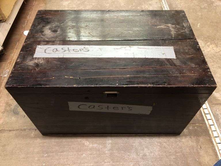 Wooden chest with casters - SCHULTIS & SON, INC.