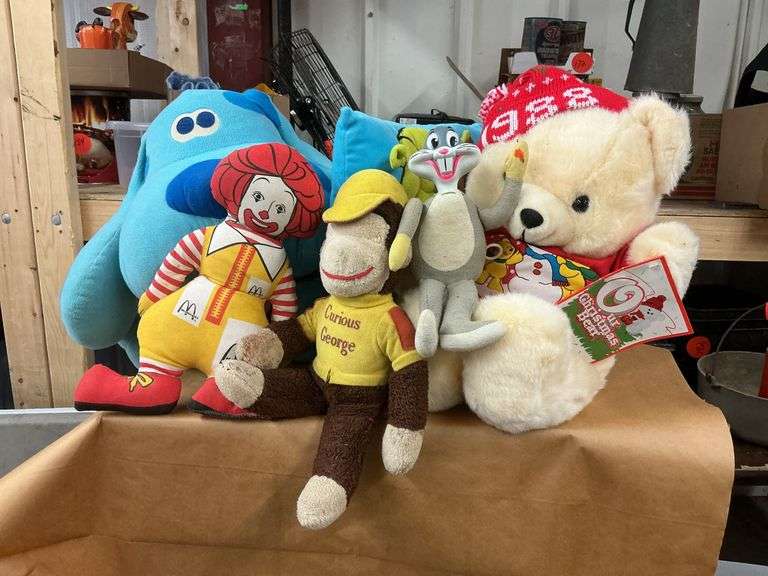 Stuff Animals curious George, Bugs Bunny, Ronald McDonald, Blue’s clues ...