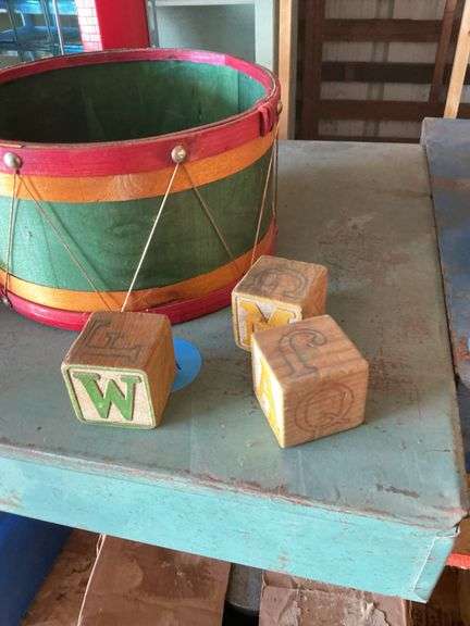 Drum baskets and antique wooden blocks - SCHULTIS & SON, INC.