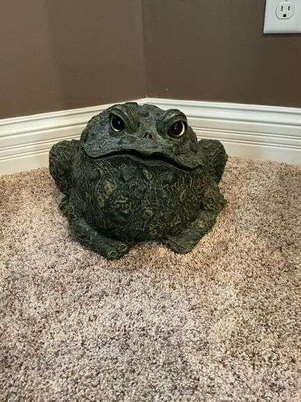 Large garden toad from toad hollow - SCHULTIS & SON, INC.