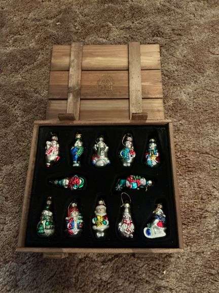 Thomas Pacconi Classics 2002 Snowman Collection - SCHULTIS & SON, INC.