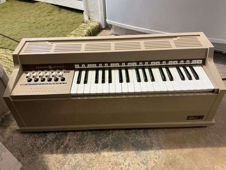Electric chord organ - SCHULTIS & SON, INC.