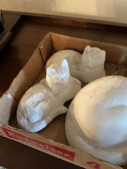 cat and kittens made out of plaster - SCHULTIS & SON, INC.