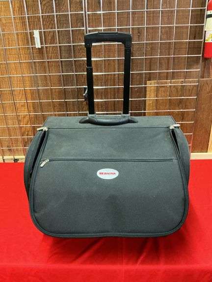 Bernina carrying case, fabrics inside - SCHULTIS & SON, INC.
